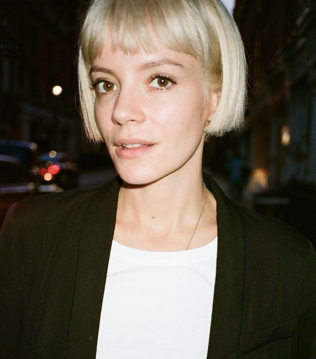 Lily Allen: Dad called the cops after she lost her virginity at 12